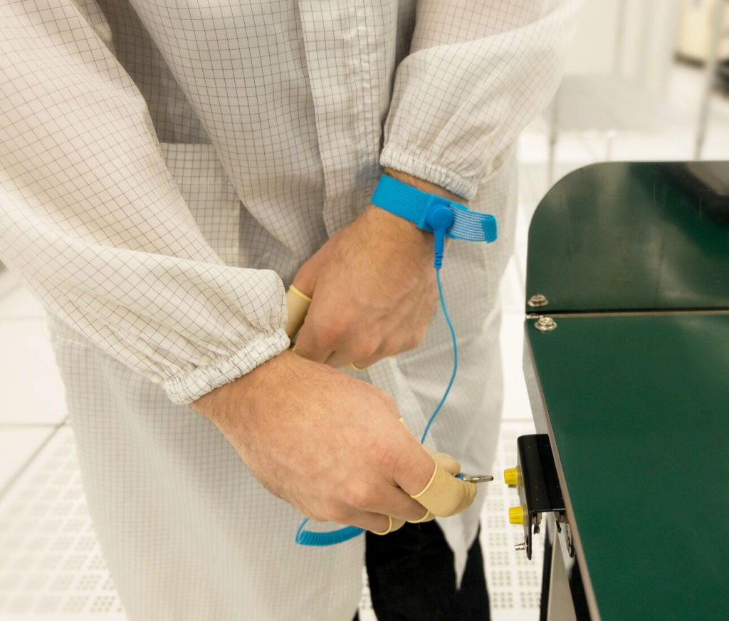 How do Wrist Straps work? | Solder Connection | Static Control