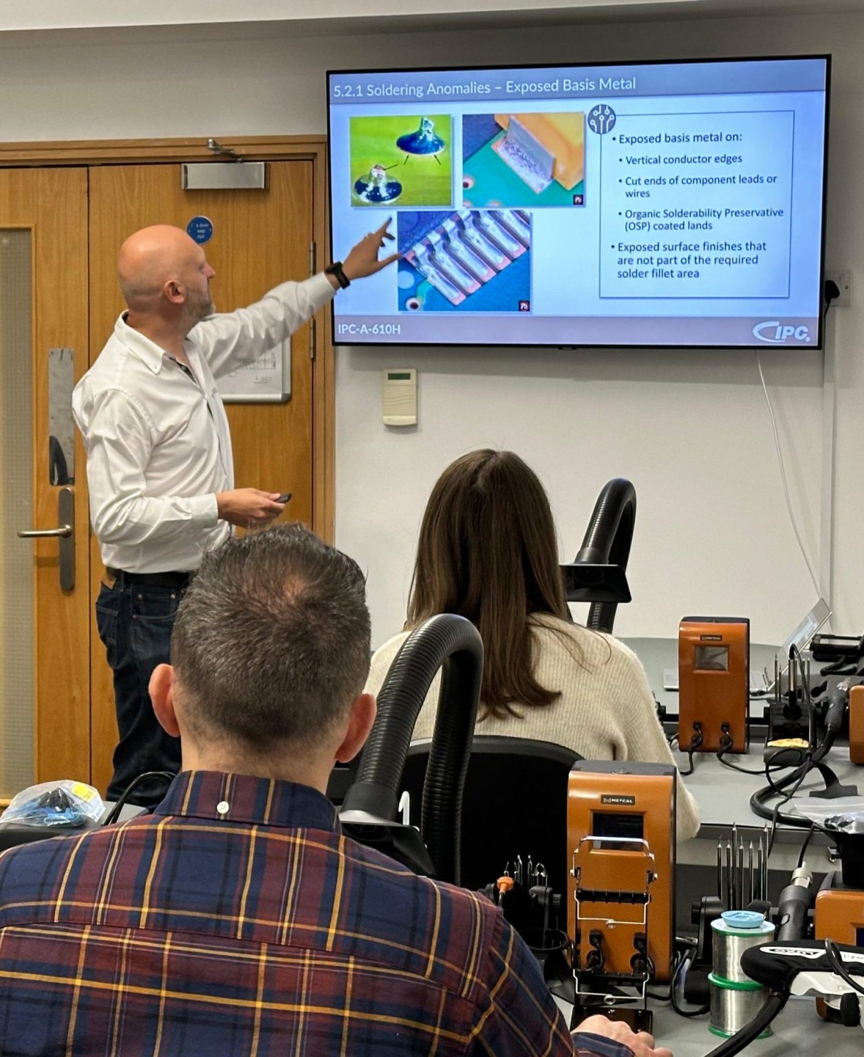IPC J-STD-001 | Solder Connection | Electronics Manufacturing